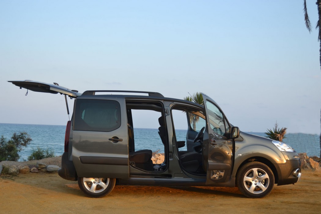 La mejor prueba de la Peugeot Partner Tepee #VeranoTepee2014 | Motorspot